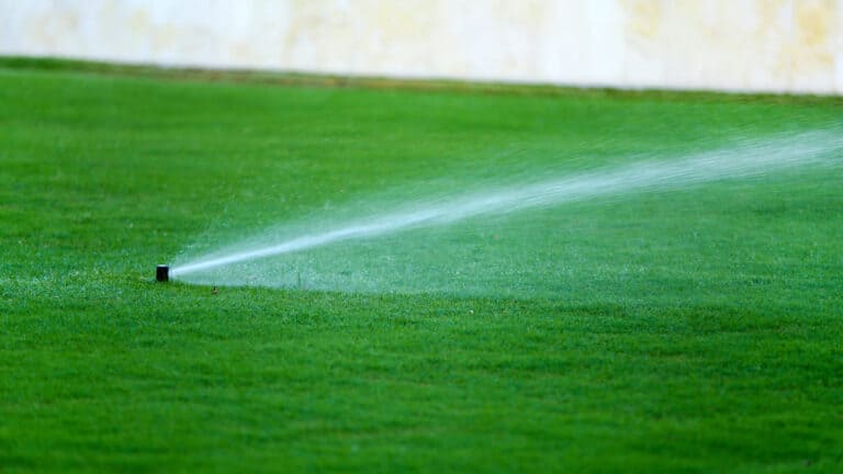 5 Different Types of Sprinkler/Irrigation Systems Explained - Smart ...